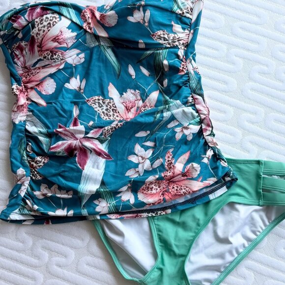 La Blanca | Swim | La Blanca Crystal Teal Floral Strapless Tankini Top ...